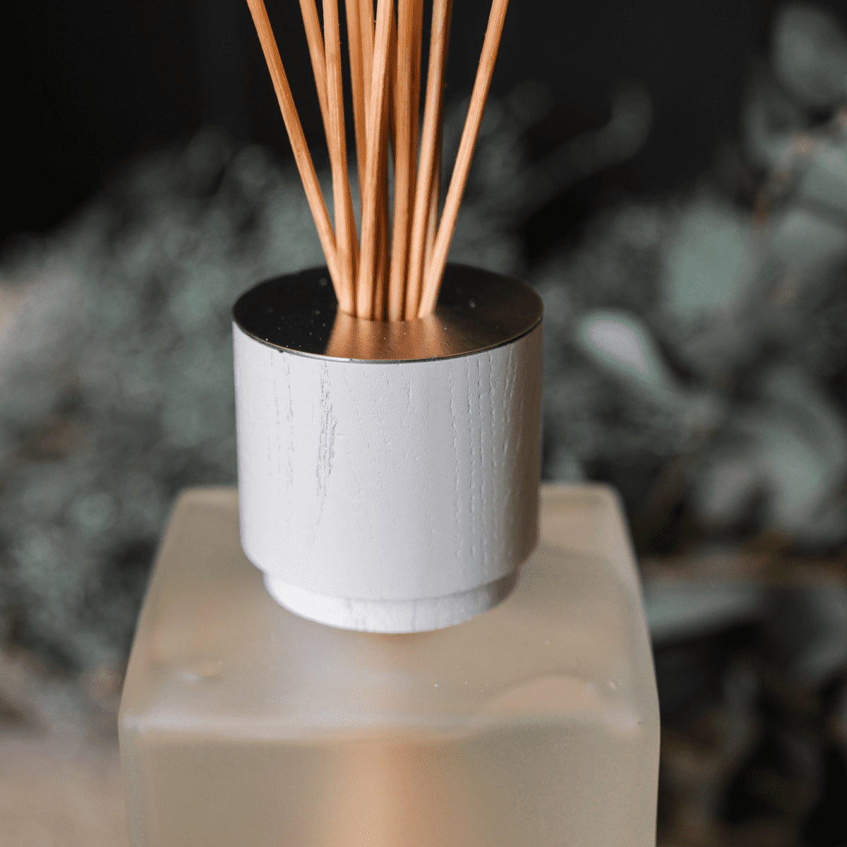 Sences Alang Alang White Extra Large Reed Diffuser - 2200ml – Silver ...