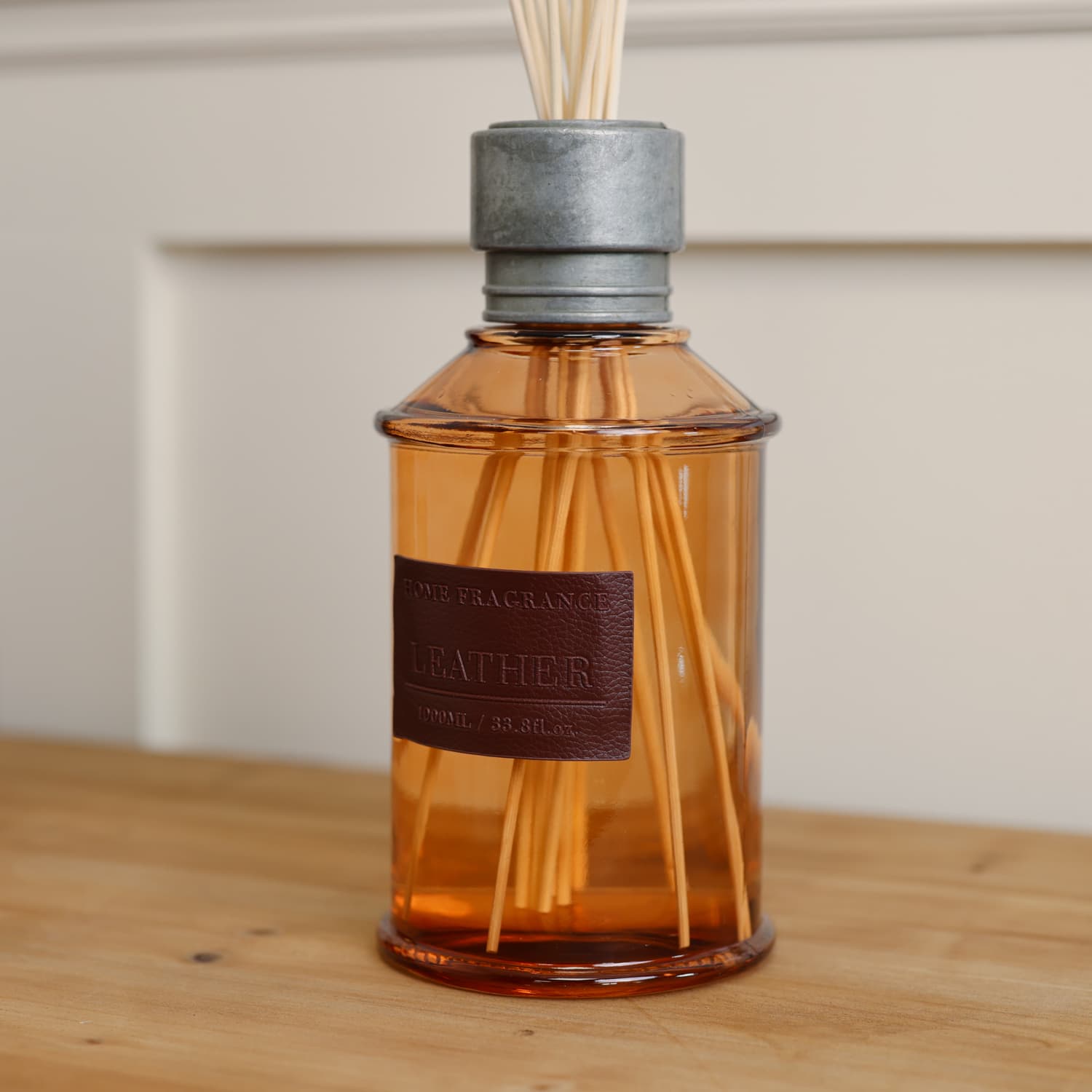 Vintage Leather Large Reed Diffuser - 1000ml – Silver Mushroom